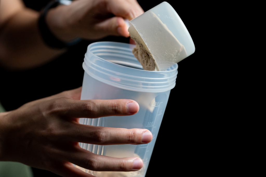 Wat is Clear Whey Protein? Uitleg en hoe te gebruiken!